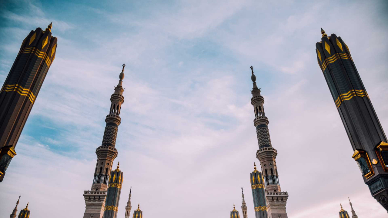 Working Hours in Saudi Arabia | Rivermate